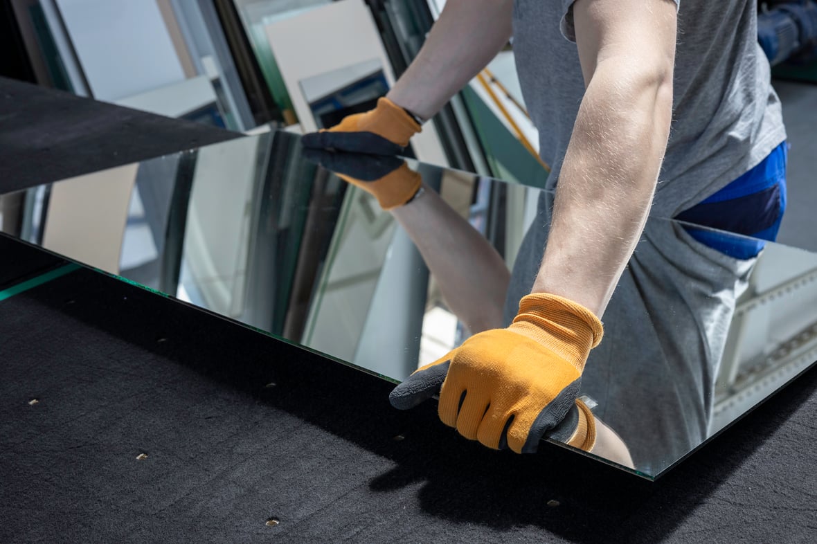 Choosing the Right Commercial Mirrors Guide